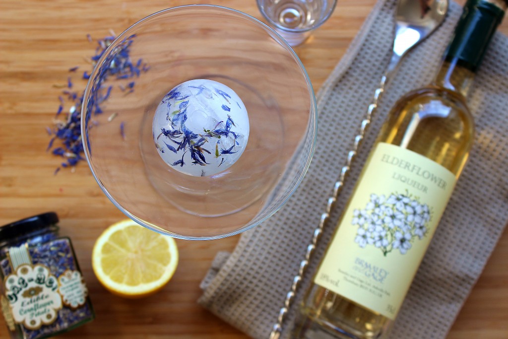 White Cosmopolitan recipe | Cocktail showstopper | xameliax