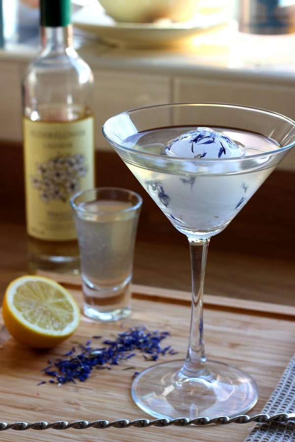 White Cosmopolitan recipe | Cocktail showstopper | xameliax