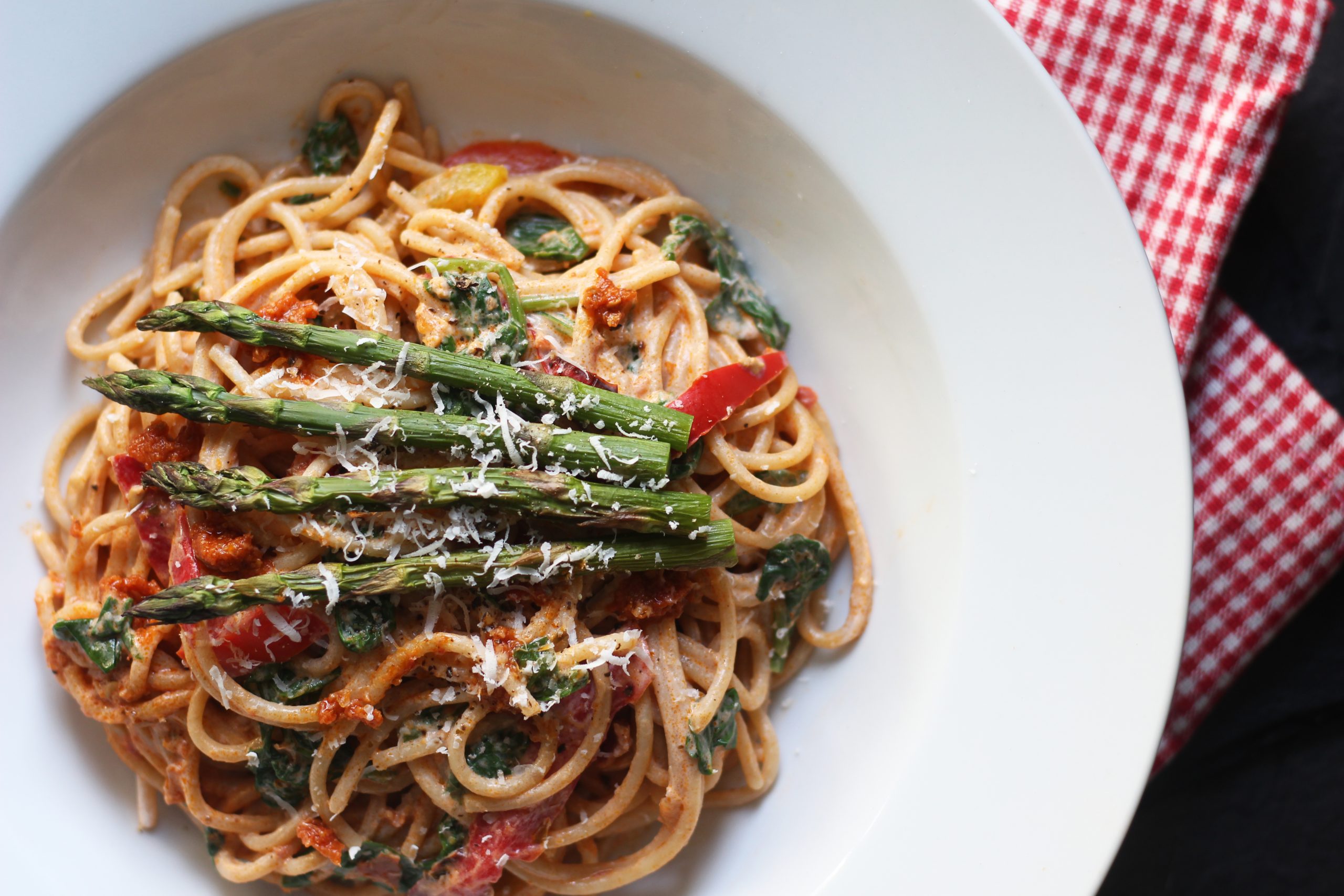 Healthy Roasted Veg and Pesto Spaghetti Recipe | xameliax