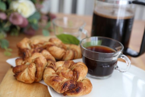 Jus Roll Puff Pastry Recipe: 2 Ingredient Biscoff Twists!